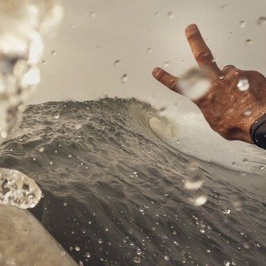 Our R1S keeps having problems - now the rear wiper | Rivian Forum - R1T ...